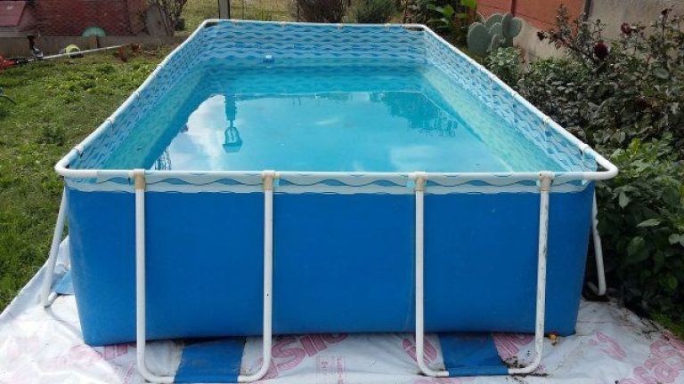 ¡insólito Entraron A Una Casa Vaciaron El Agua De Una Pileta De Lona