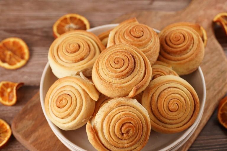 Para acompañar el mate: rolls dulces de naranja | Diario El Cordillerano