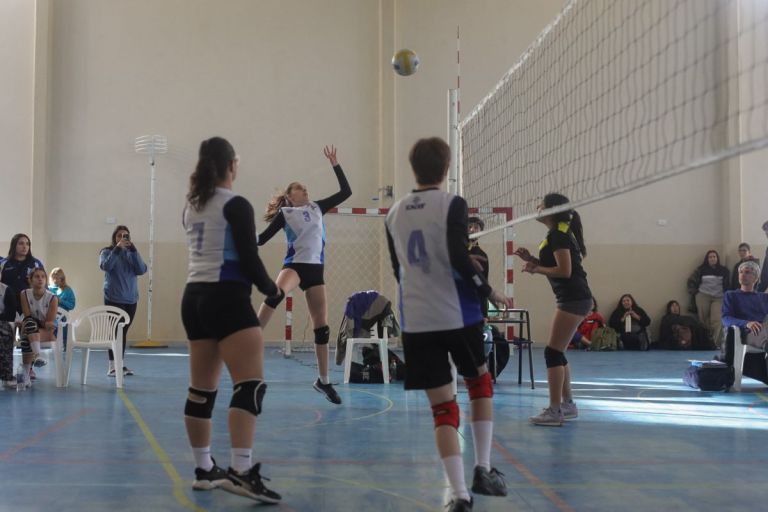 Tres sedes recibieron a casi sesenta partidos de la Iiga local | Diario ...